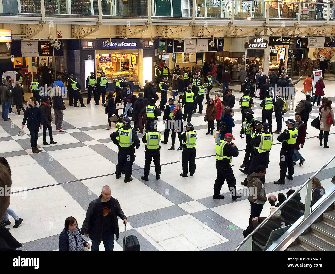 Tottenham hotspur v millwall hi-res stock photography and images - Alamy