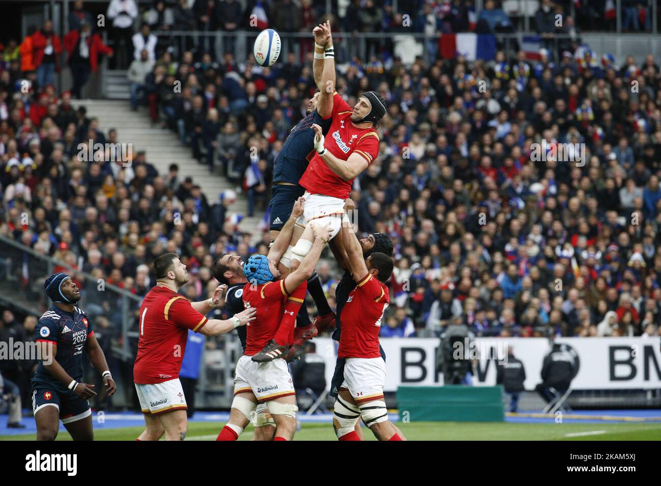 Samson fights hi-res stock photography and images - Alamy