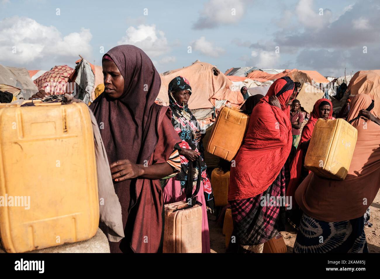 South sudan famine food aid hi-res stock photography and images - Alamy