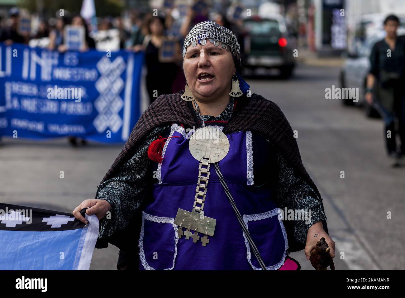 Machi mapuche hi-res stock photography and images - Alamy