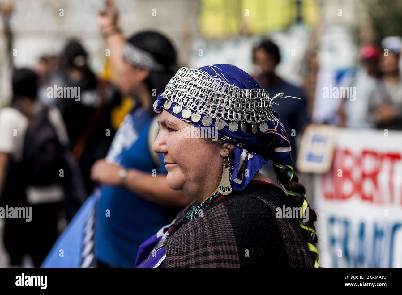 Machi mapuche hi-res stock photography and images - Alamy