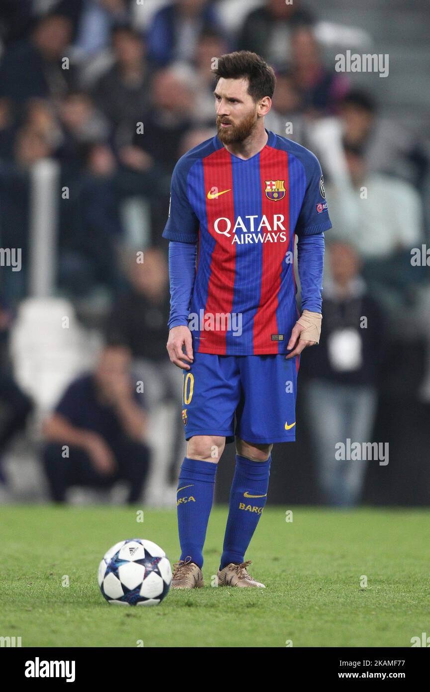 Lionel messi free kick barcelona hi-res stock photography and images ...