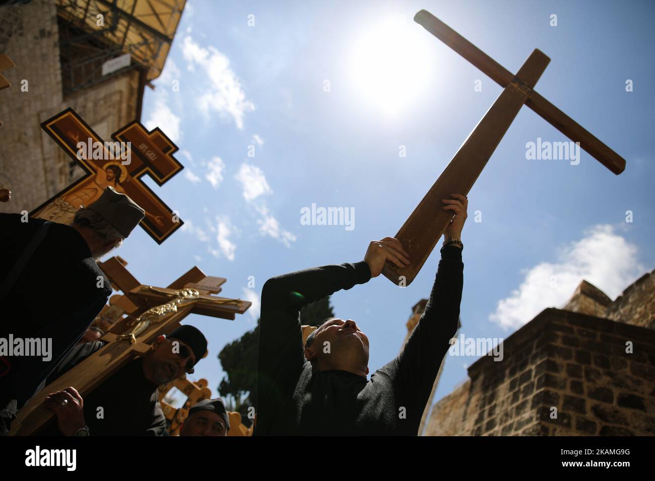 Taking up the cross hi-res stock photography and images - Alamy