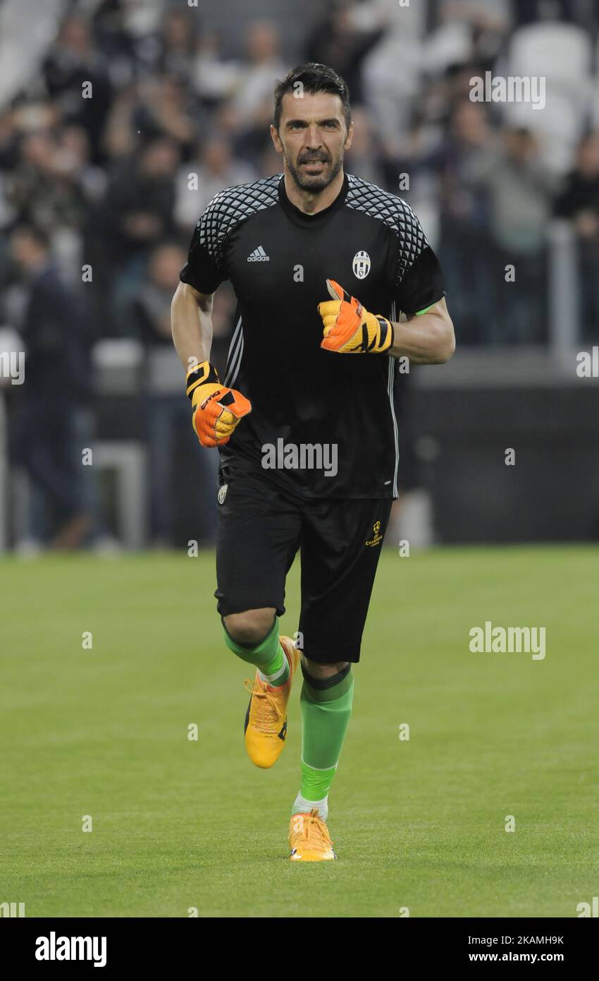 Quarti di finale di uefa champions league hi-res stock photography and ...