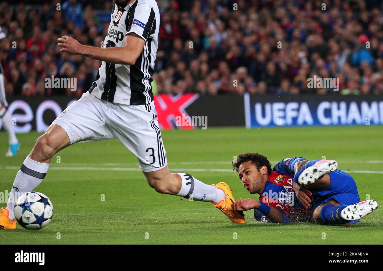 Neymar Jr. and Giorgio Chiellini during UEFA Champions League match ...