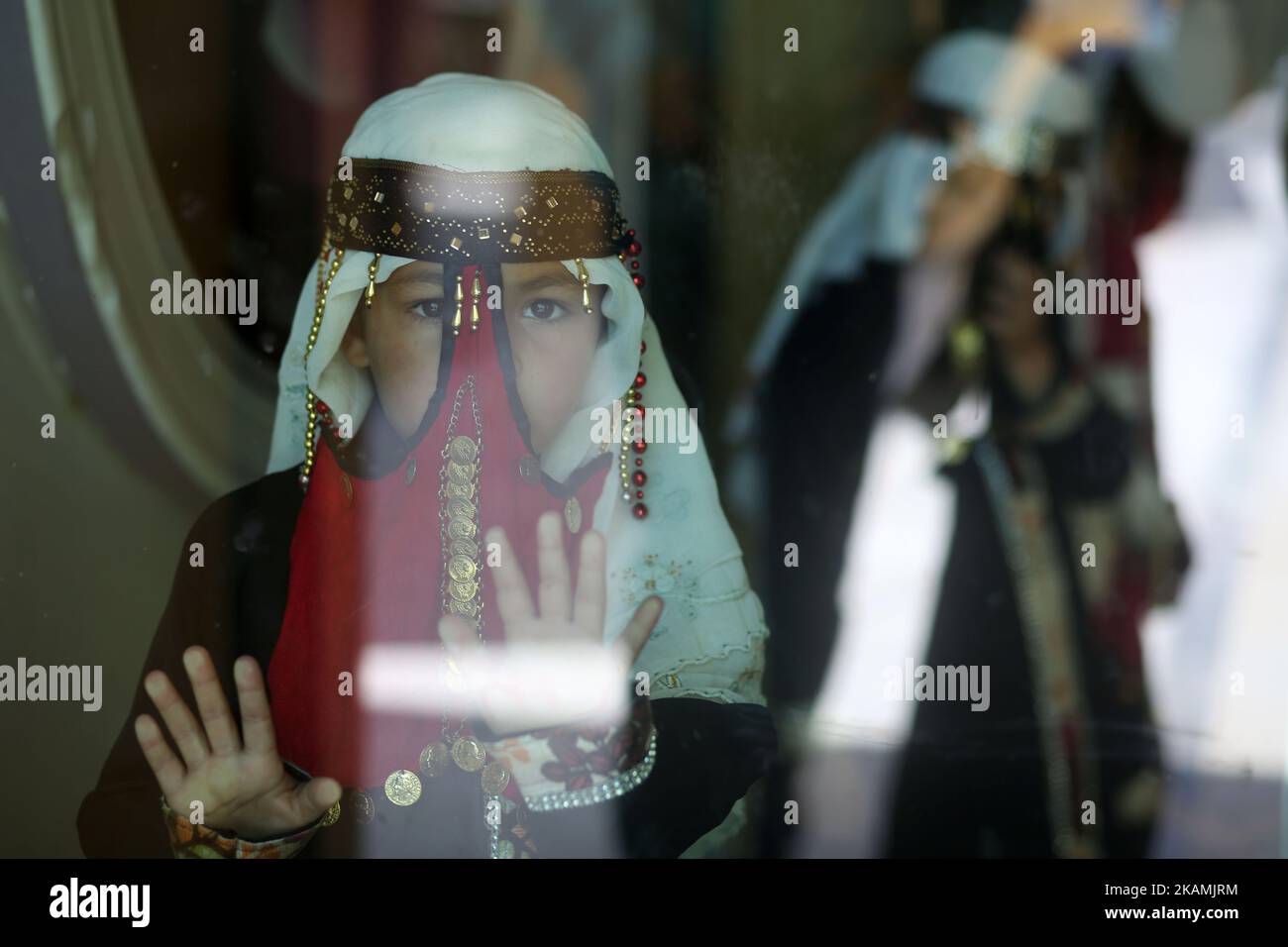 Palestine folklore hi-res stock photography and images - Alamy