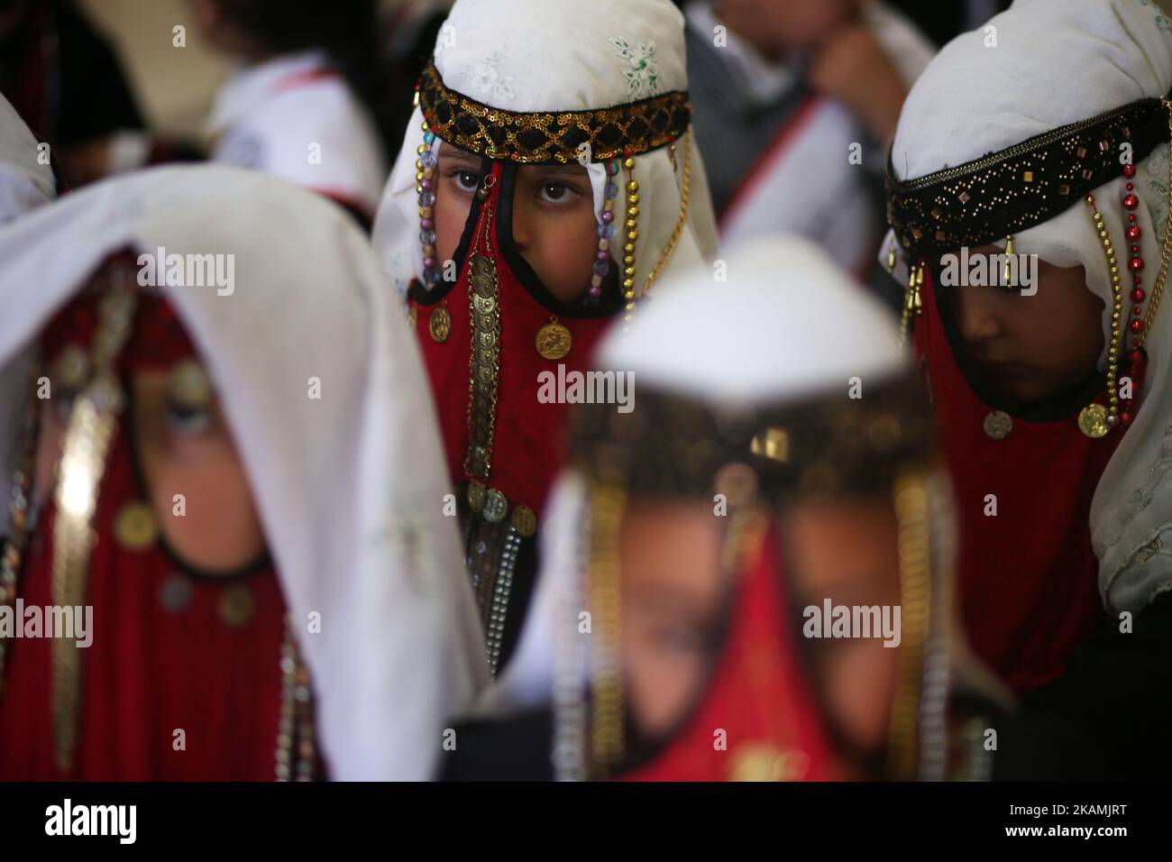 Palestine folklore hi-res stock photography and images - Alamy