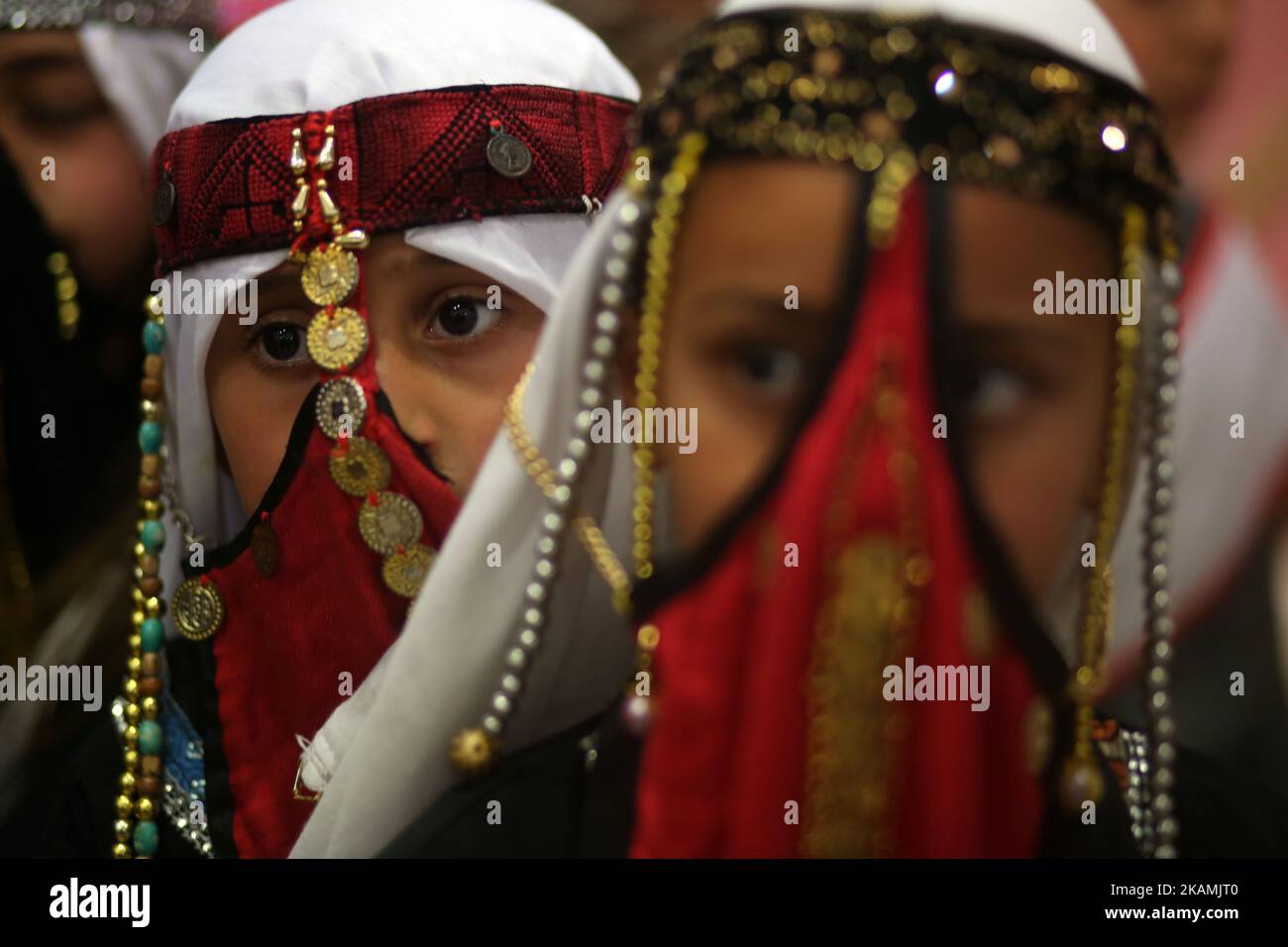 Palestinian traditional folklore hi-res stock photography and images ...