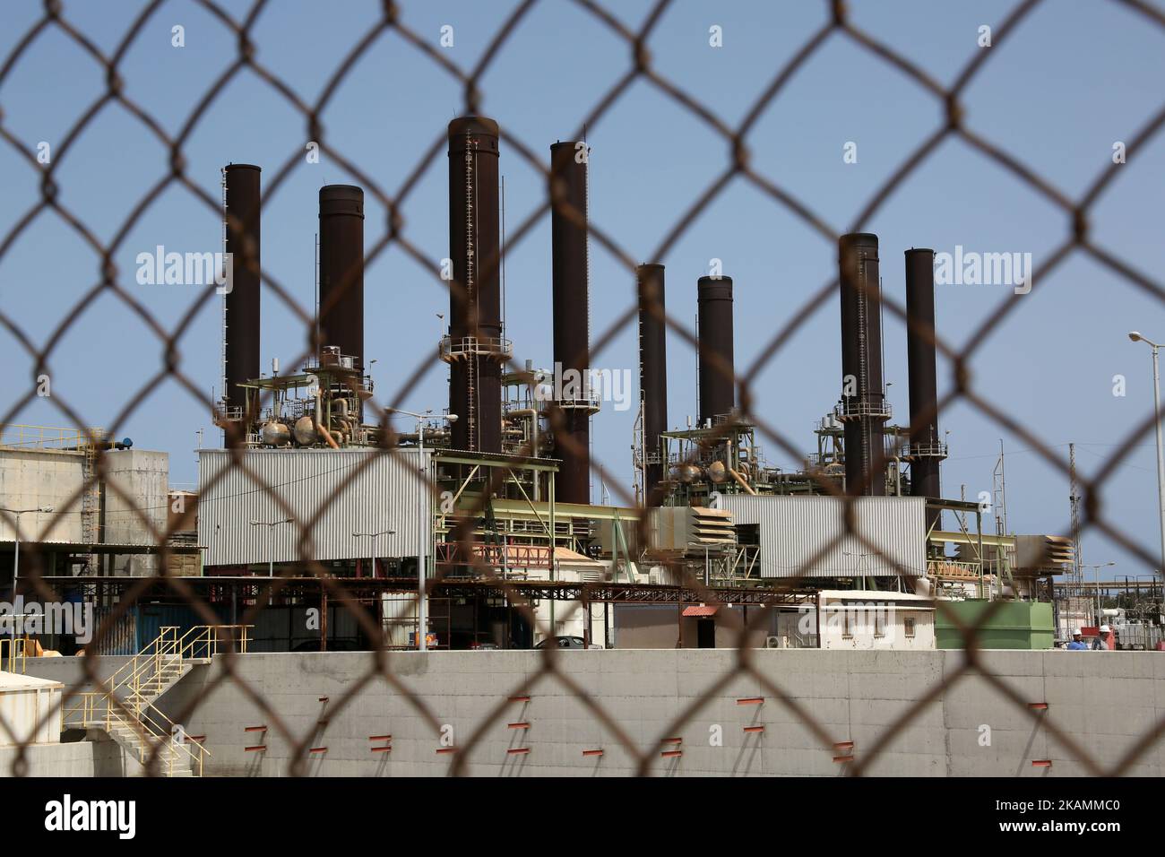 Power plant generates electricity hi-res stock photography and images ...