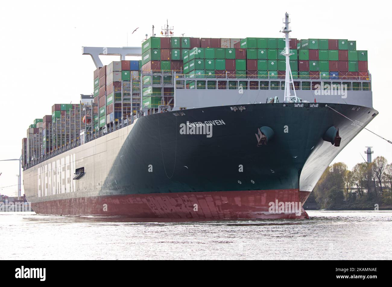 Hamburg, Germany. 03rd Nov, 2022. The container ship "Ever Given" is ...