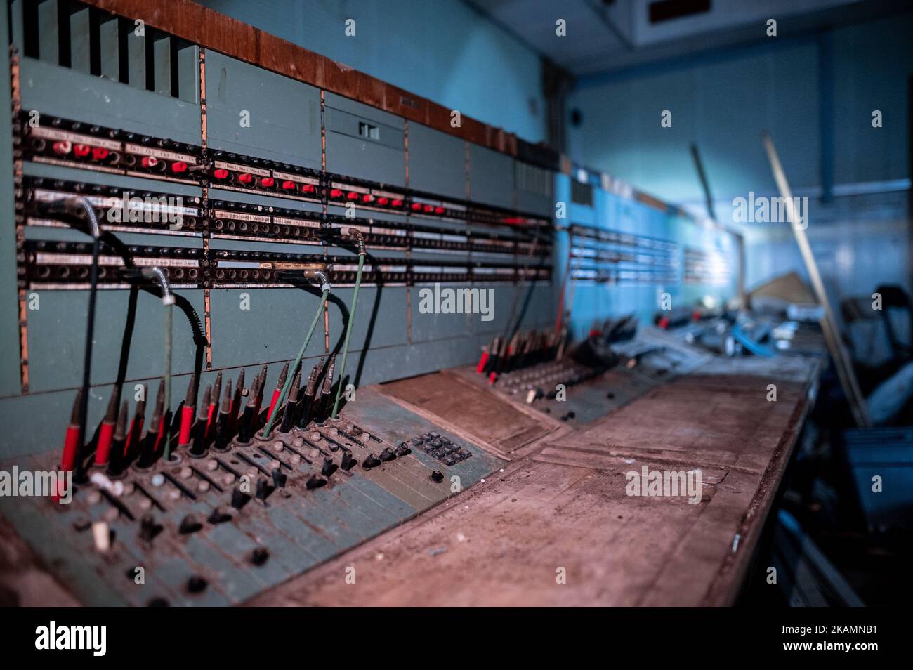 03 November 2022, North Rhine-Westphalia, Xanten: An old telephone ...
