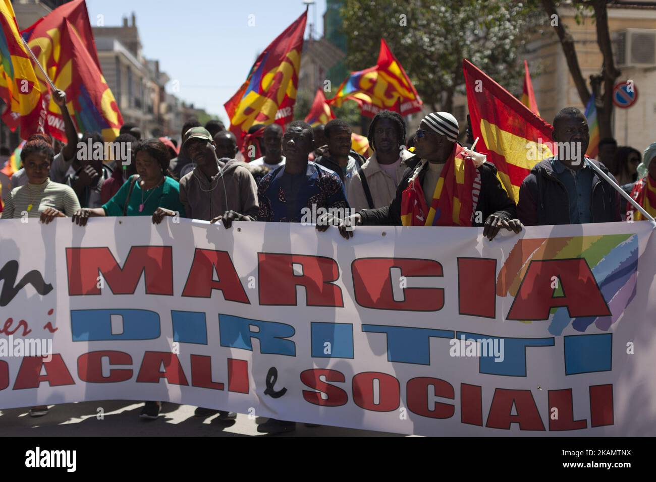 Migrant italy field hi-res stock photography and images - Alamy