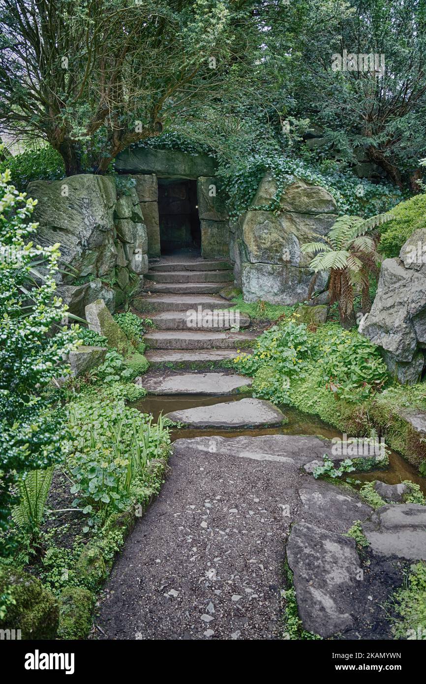 A Secret Door in a Japanese Garden Stock Photo - Alamy