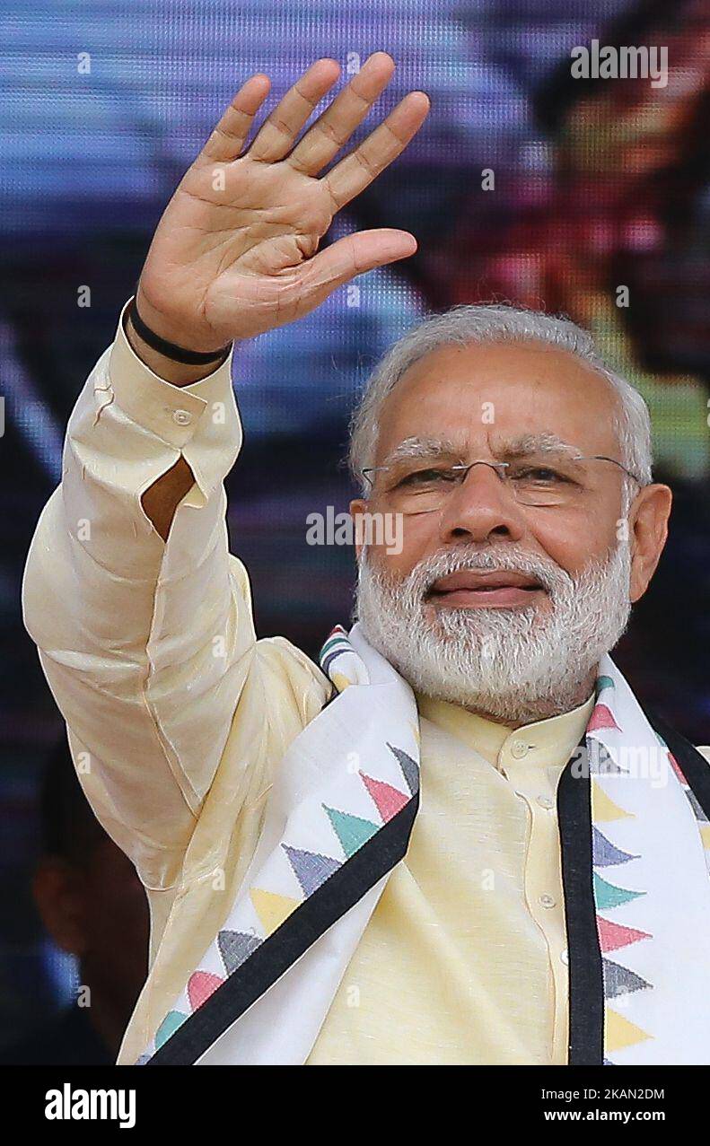 Indian prime minister narendra modi waves hi-res stock photography and images - Alamy