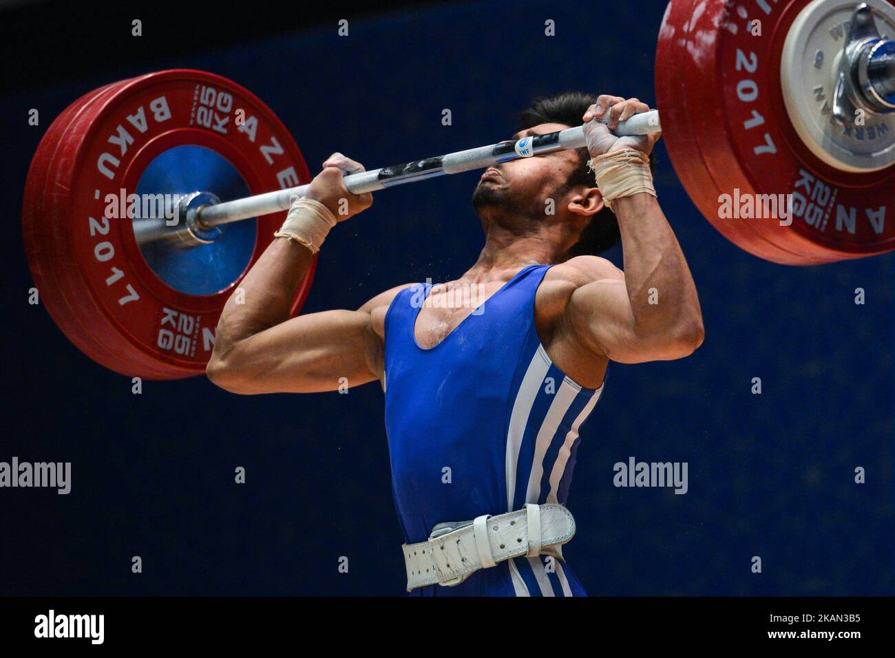 Talha Talib of Pakistan competes in Men's 62kg Weightlifting final ...
