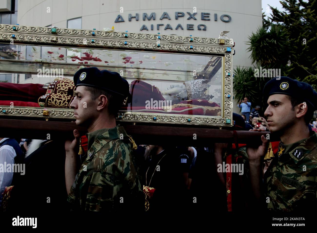 Helena soldiers hi-res stock photography and images - Alamy