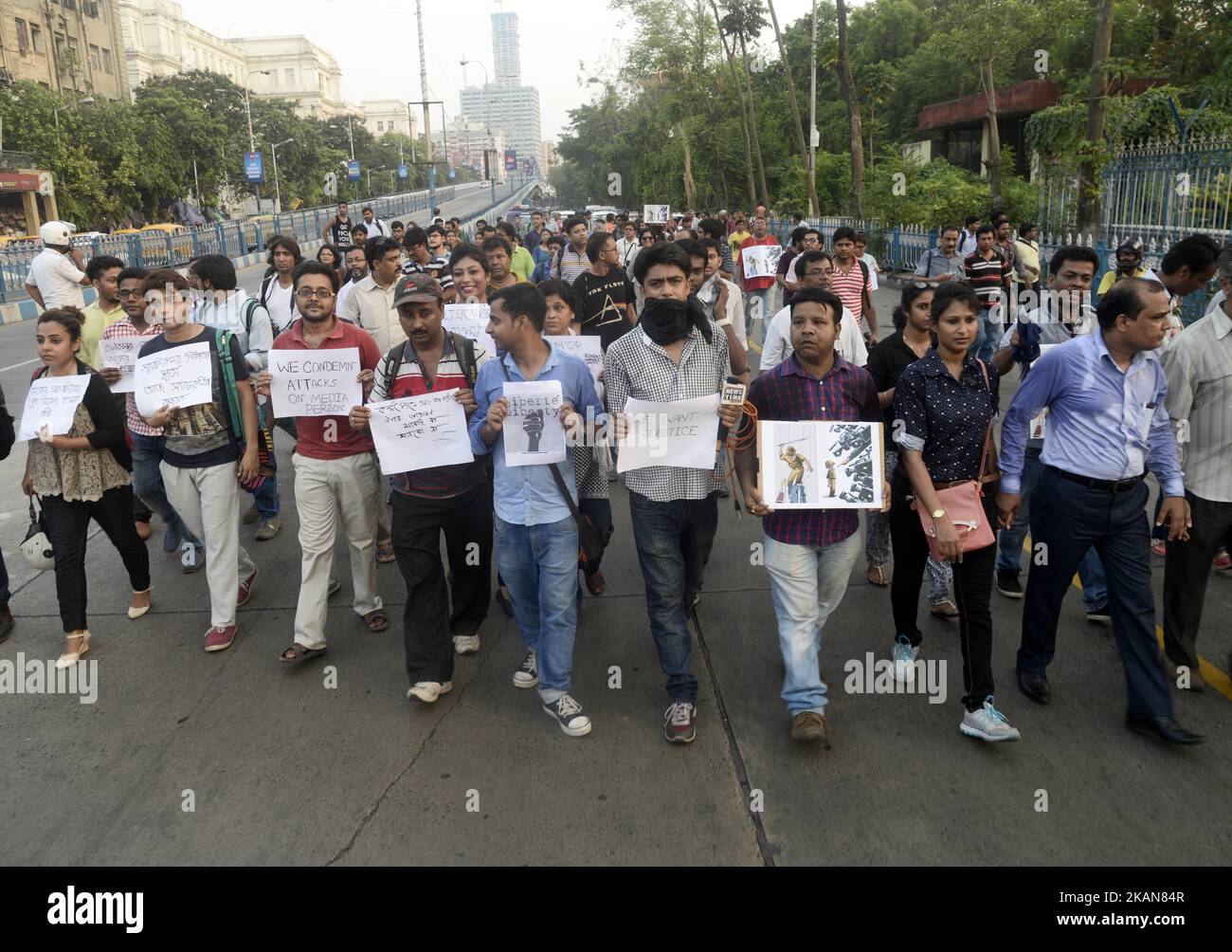 Journalist assaulted police hi-res stock photography and images - Alamy