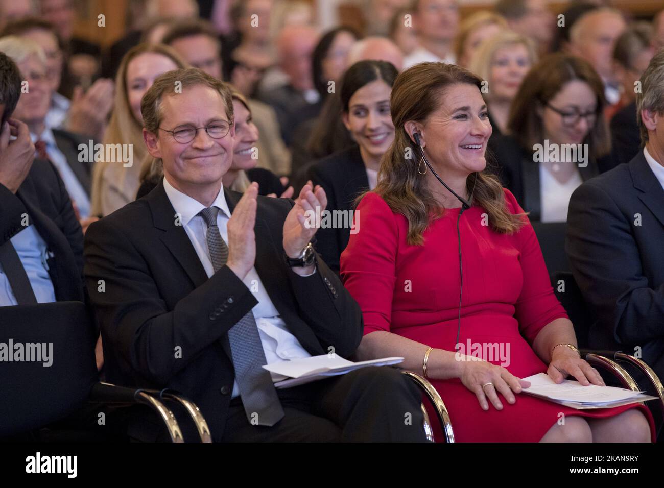 Berlin's Mayor Michael Mueller (R) and award winning Melinda Gates (L ...