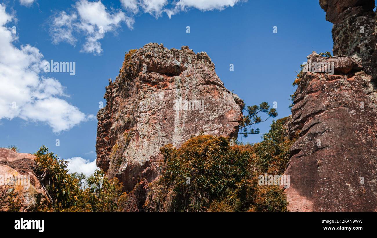 A lovely view of a huge rock shaped like a lion's head in Vila Velha ...