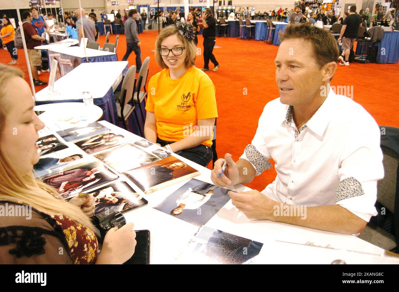 Brian Krause signs autographs for Charmed fans at Wizard World Comic ...