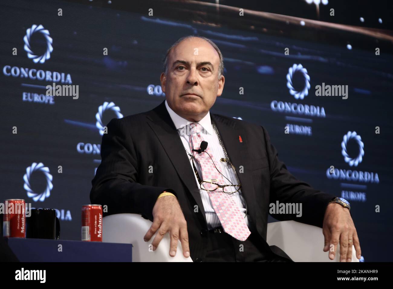 Chairman coca cola hi-res stock photography and images - Alamy