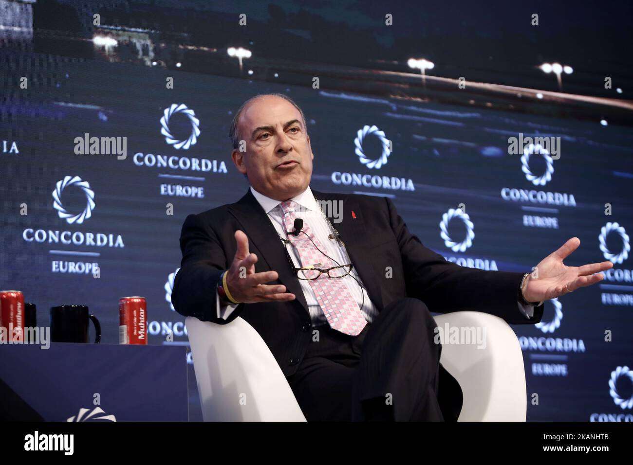 Chairman coca cola hi-res stock photography and images - Alamy