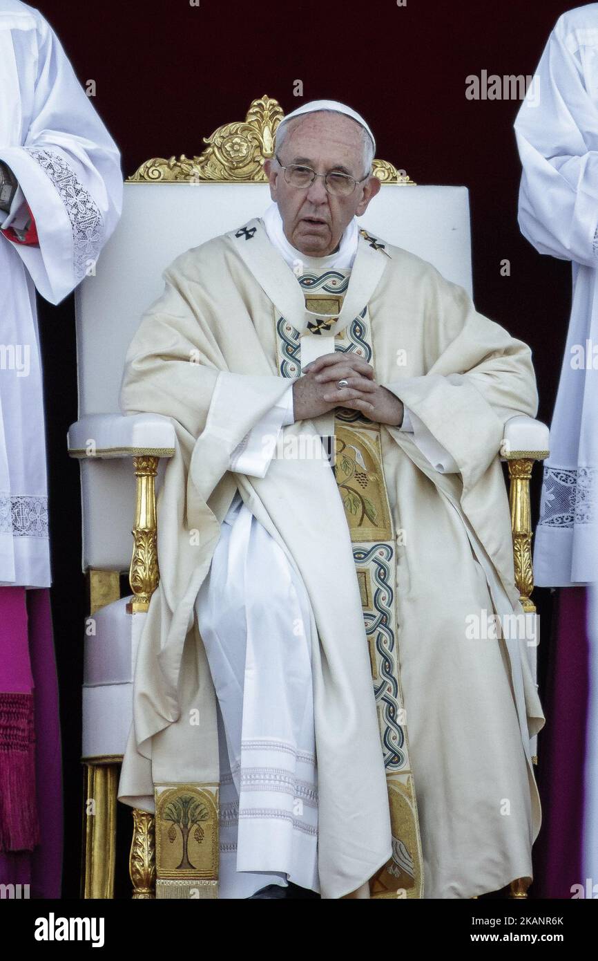 Last rites catholicism hi-res stock photography and images - Alamy