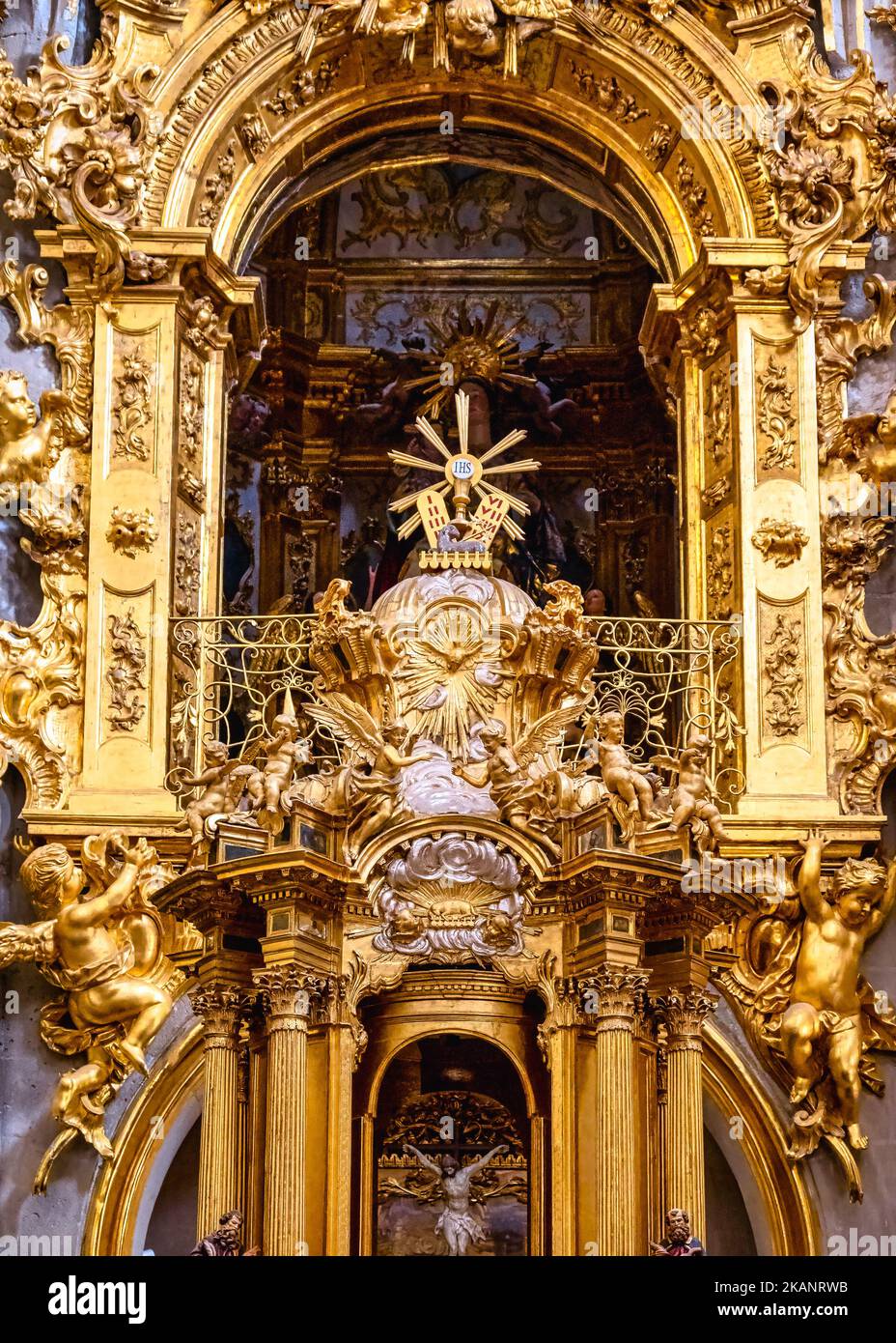 Altar art church interior medieval nobody hi-res stock photography and ...