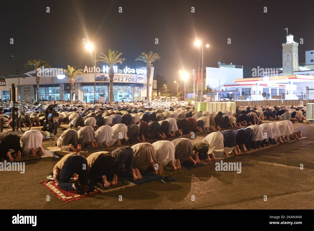 Moon sighting committee hi-res stock photography and images - Alamy