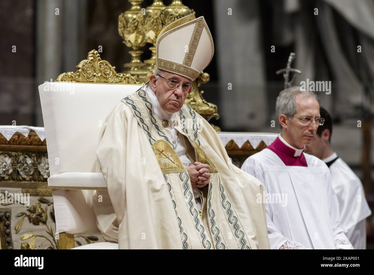 Roman catholic cardinals hi-res stock photography and images - Alamy