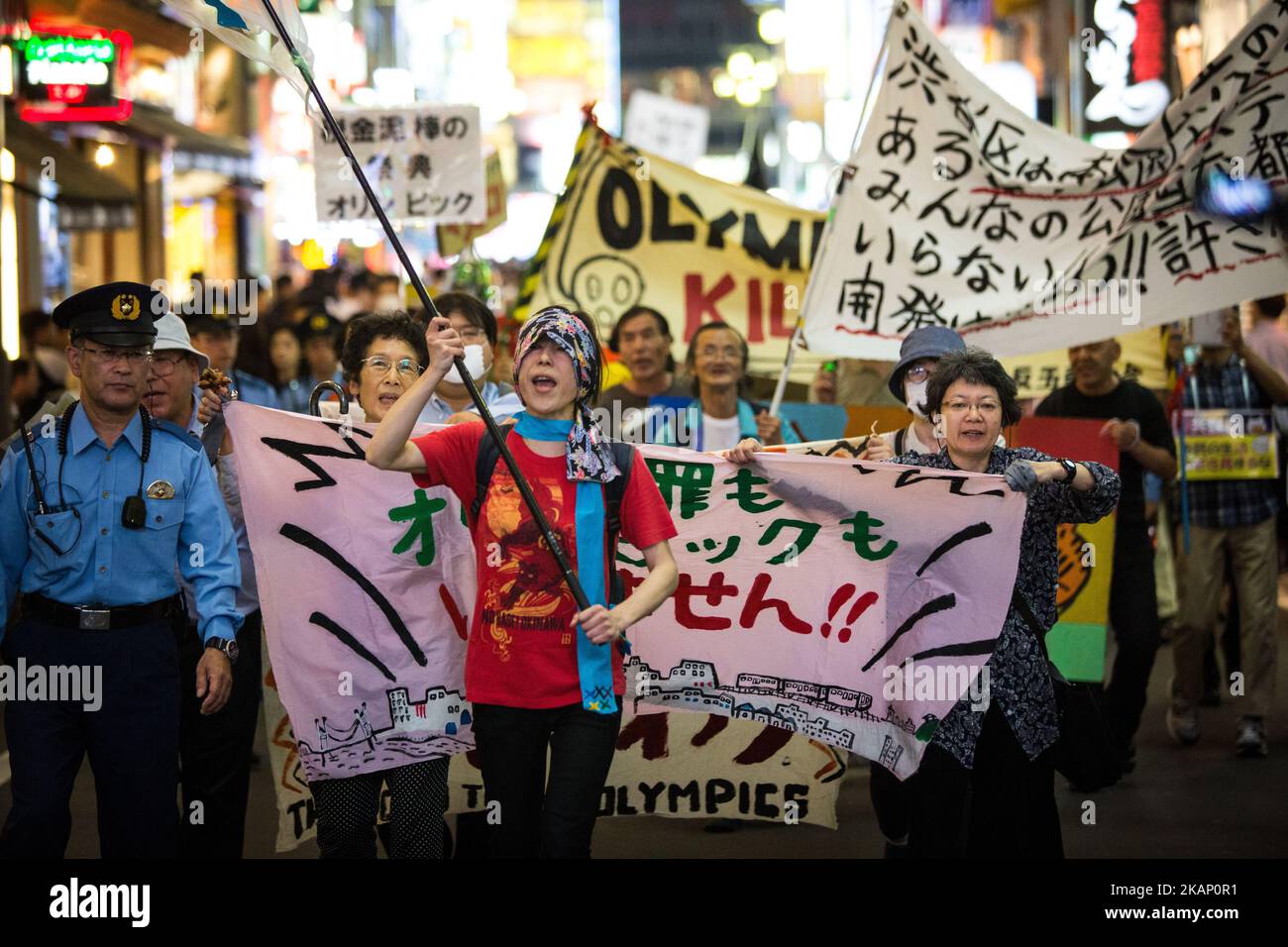 Japan poverty 2020 hi-res stock photography and images - Alamy