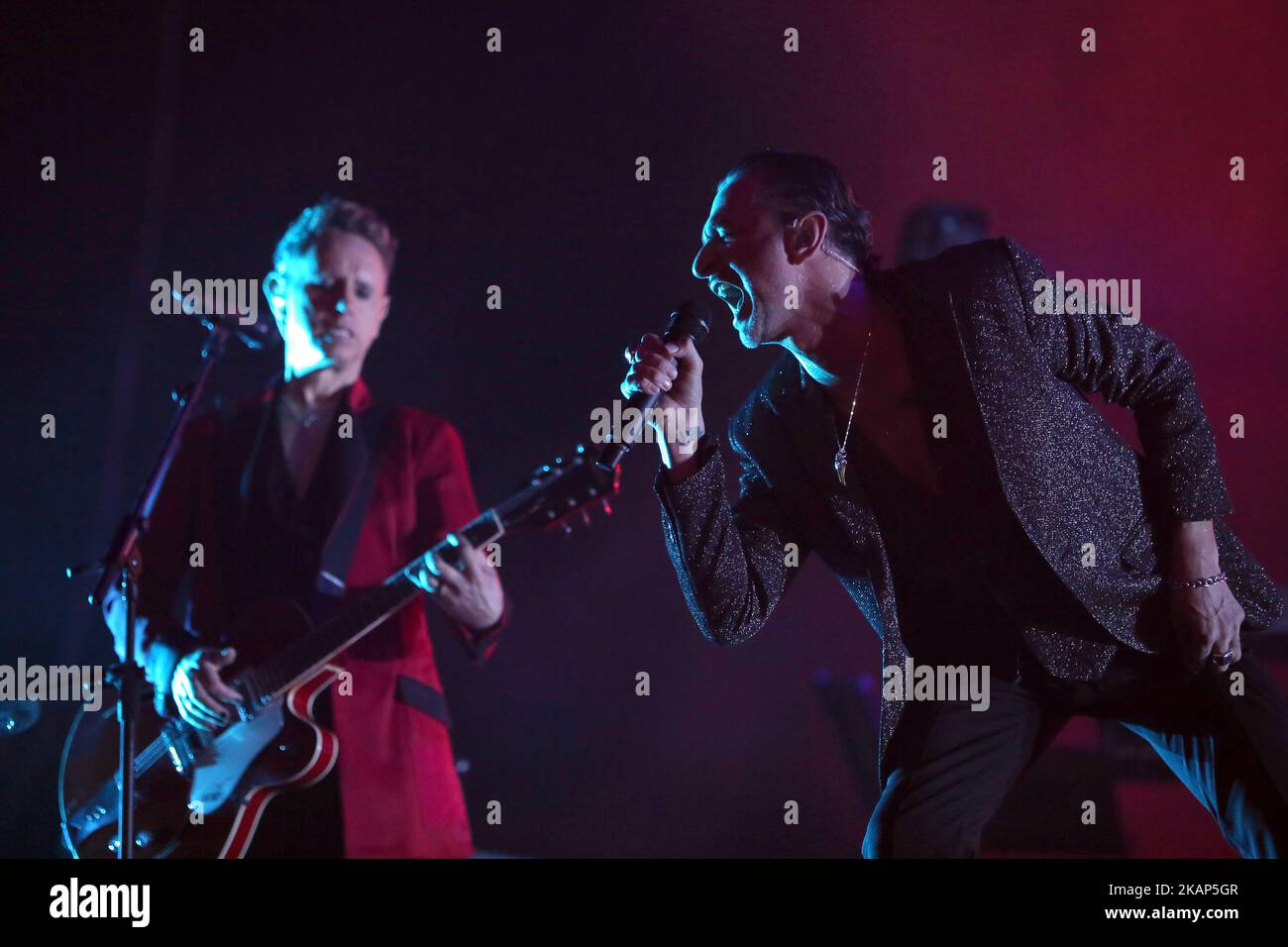 Lead singer of depeche mode hi-res stock photography and images - Alamy