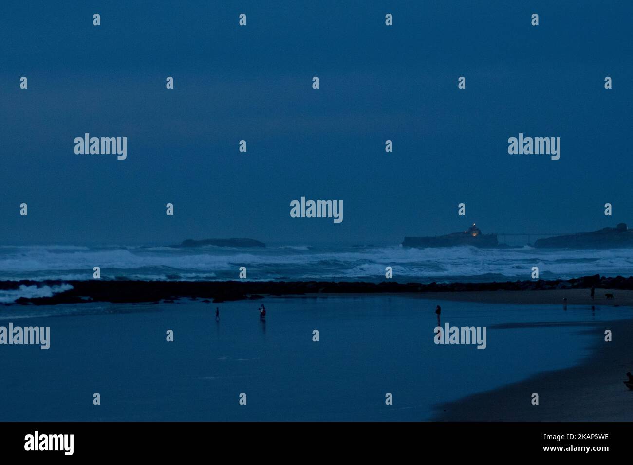 Promenades sur la plage hi-res stock photography and images - Alamy