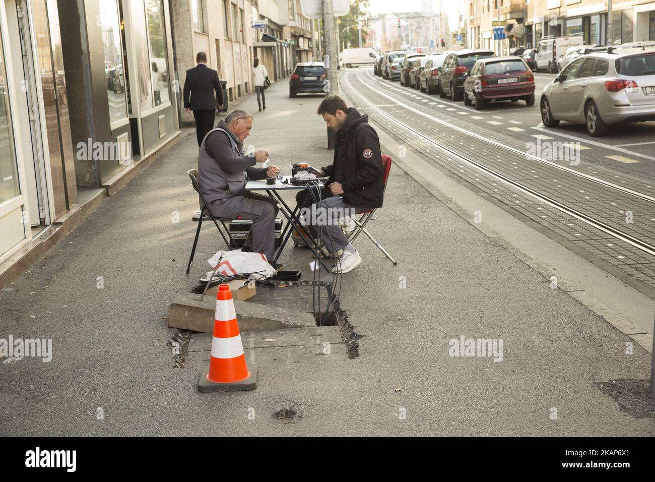 Communication company hi-res stock photography and images - Alamy