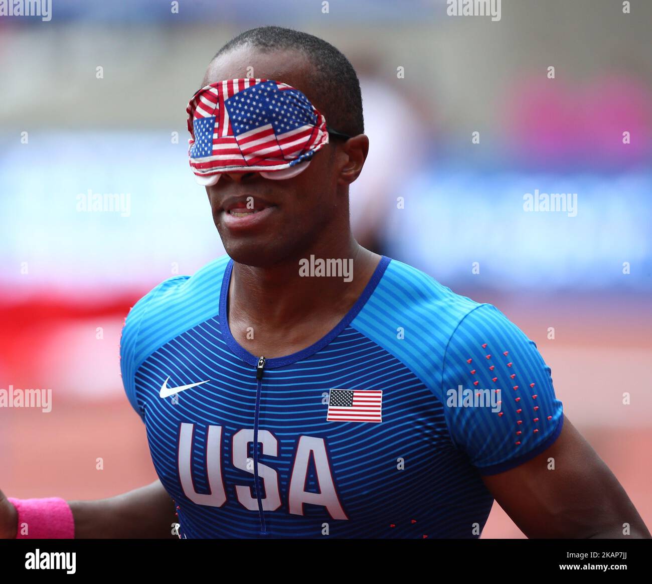 David Brown of USA and Guide Jerome Avery Men's 100m T11 Round 1 Heat 3 ...