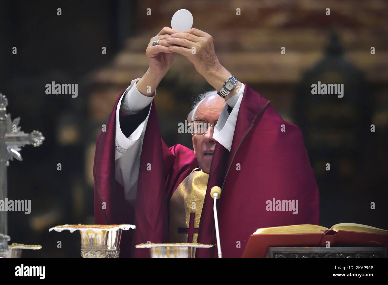 Vatican City State, Vatikanstadt. 02nd Nov, 2022. Cardinal Giovanni ...