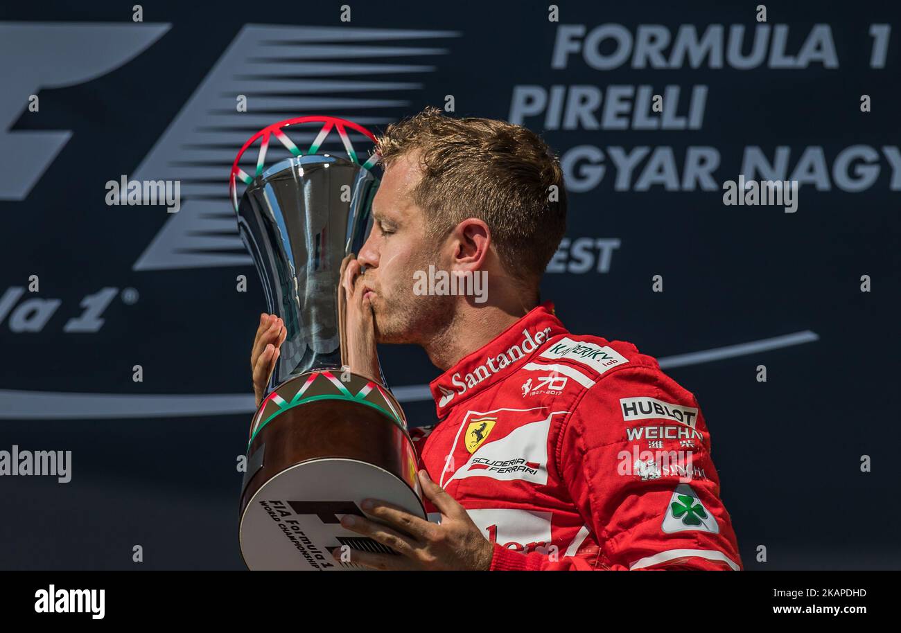 F1 trophy kiss hi-res stock photography and images - Alamy