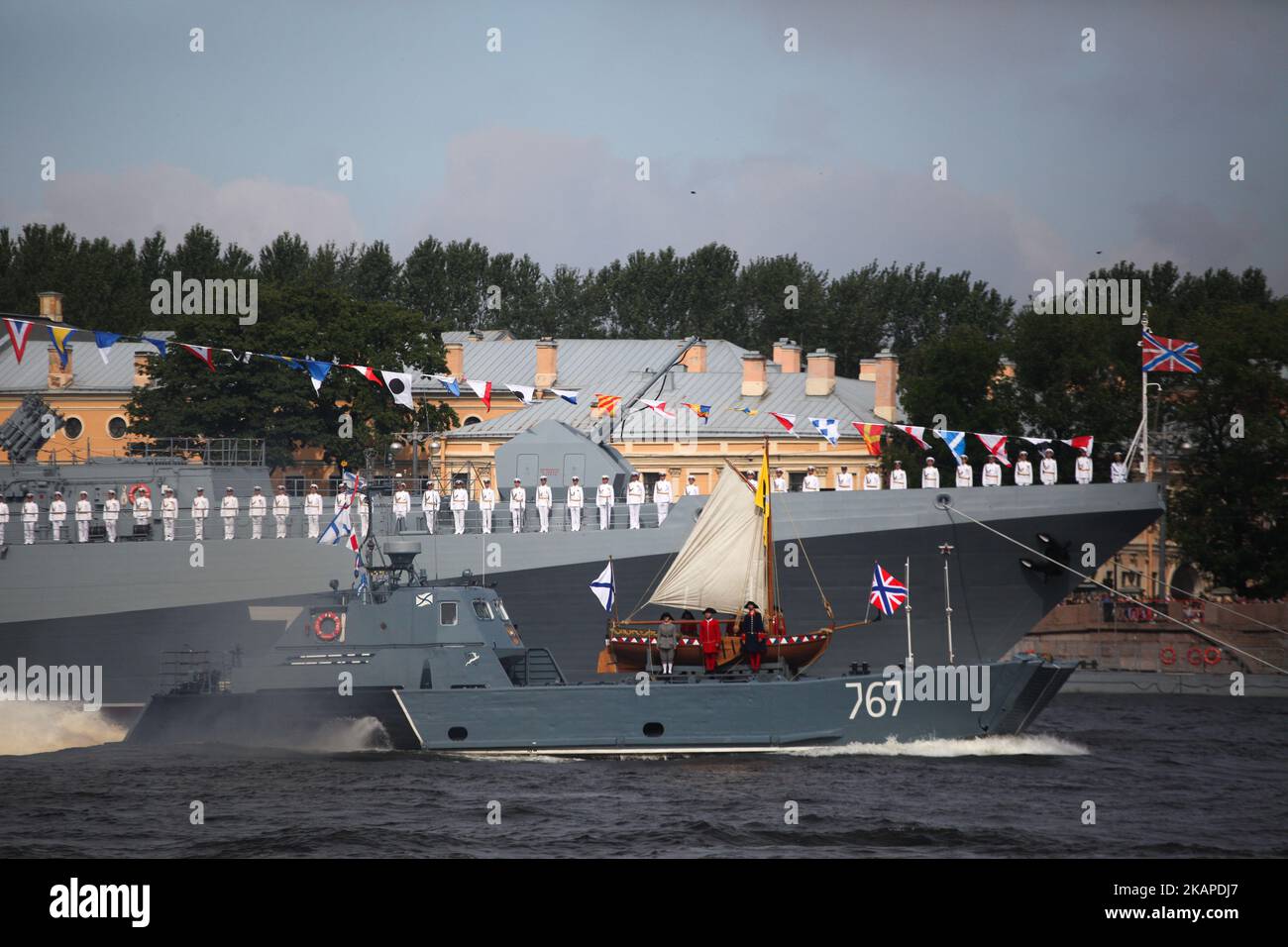 Russian Navy parade on Russia's Navy Day the Main Naval Parade to mark ...