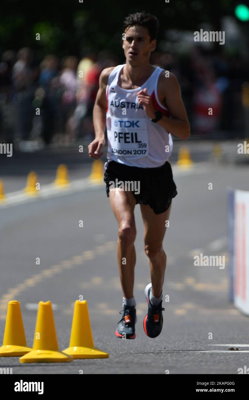 Valentin pfeil hi-res stock photography and images - Alamy