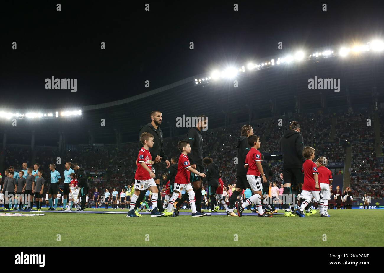 Real madrid walk out hi-res stock photography and images - Alamy