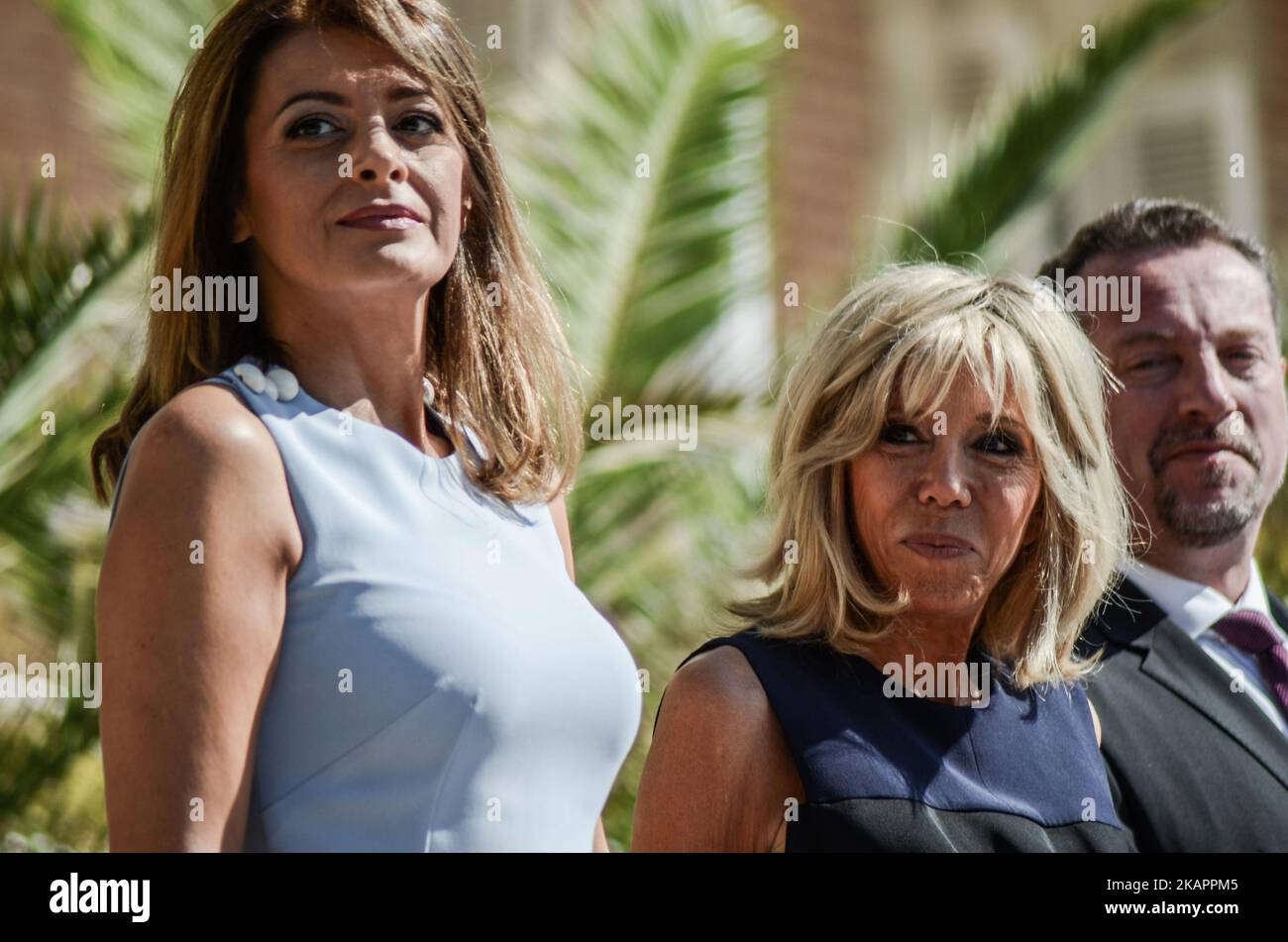 Welconming hi-res stock photography and images - Alamy