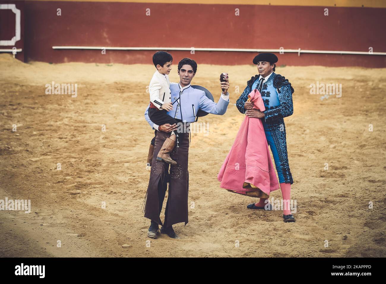 Banderilleros in the temptation of the bulls in Cazalla de la Sierra ...
