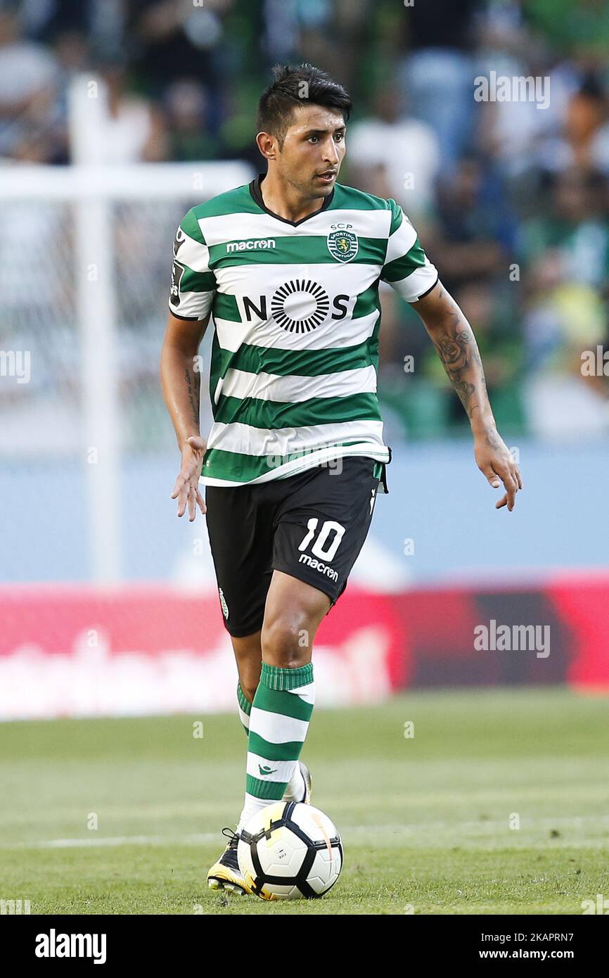 Sporting's midfielder Alan Ruiz in action during Primeira Liga 2017/18 ...