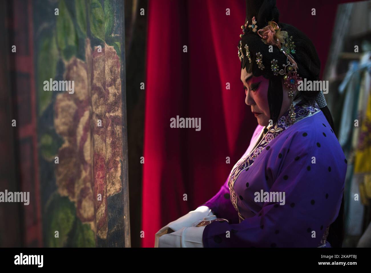 Backstage scenes of Chinese opera at the Shen Sze She Yar temple ...