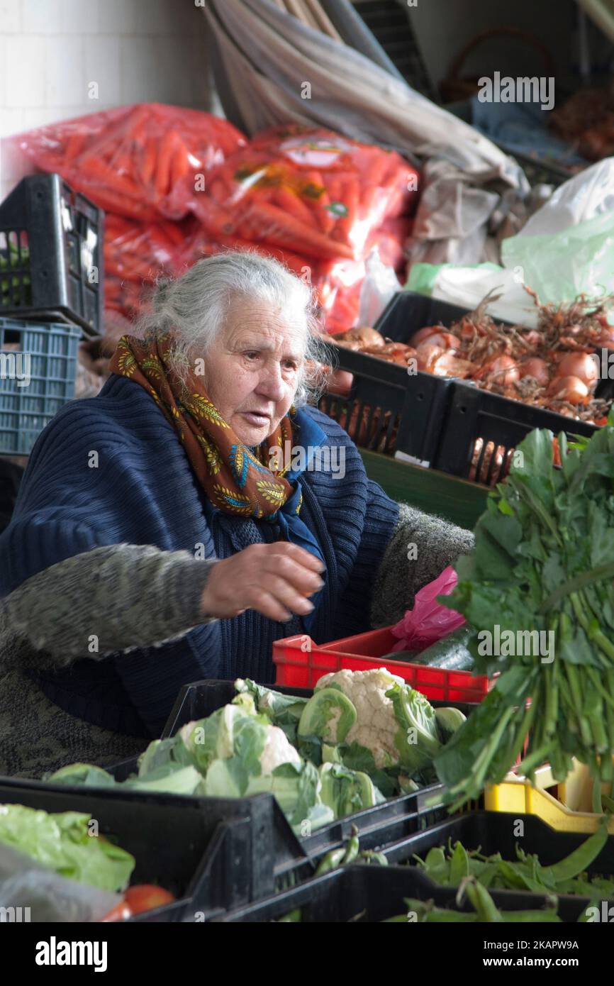 Old lady working in a store hi-res stock photography and images - Alamy