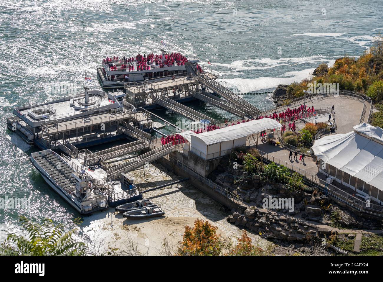 Niagara Falls, Ontario, Canada - October 27 2022 : Niagara City Cruise ...