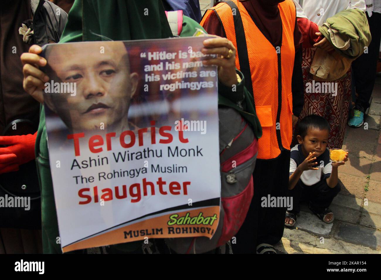 Indonesian Muslim activists who are members of the Muslim Friends of ...