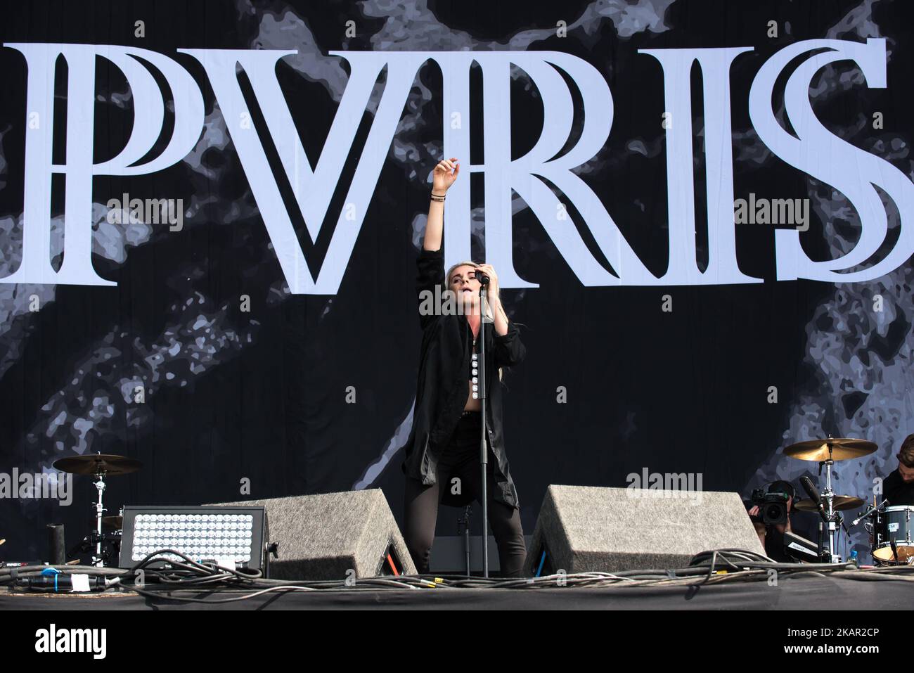Pvris 2017 hi-res stock photography and images - Alamy