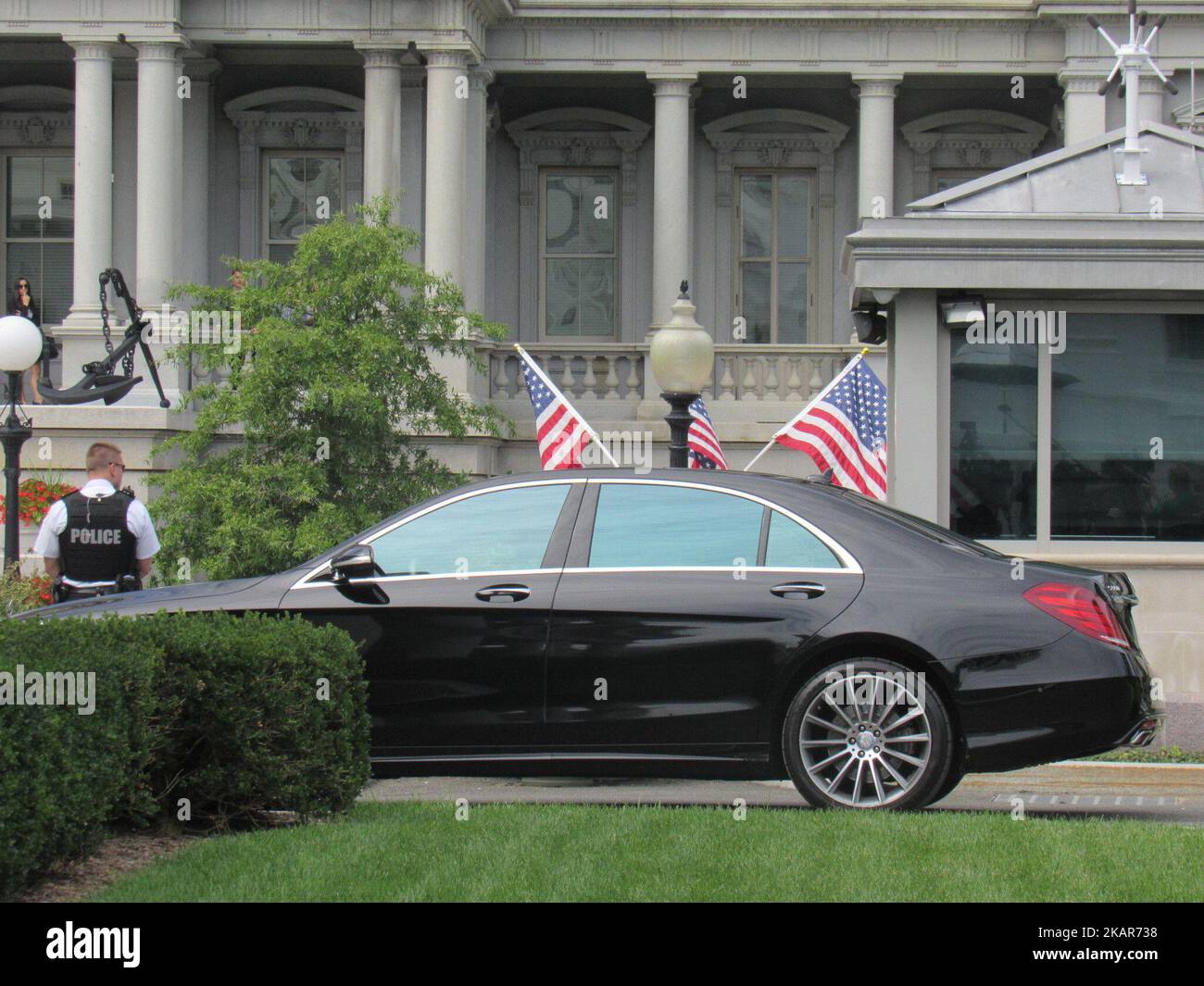 US President Donald J. Trump welcomes Prime Minister Najib Abdul Razak ...