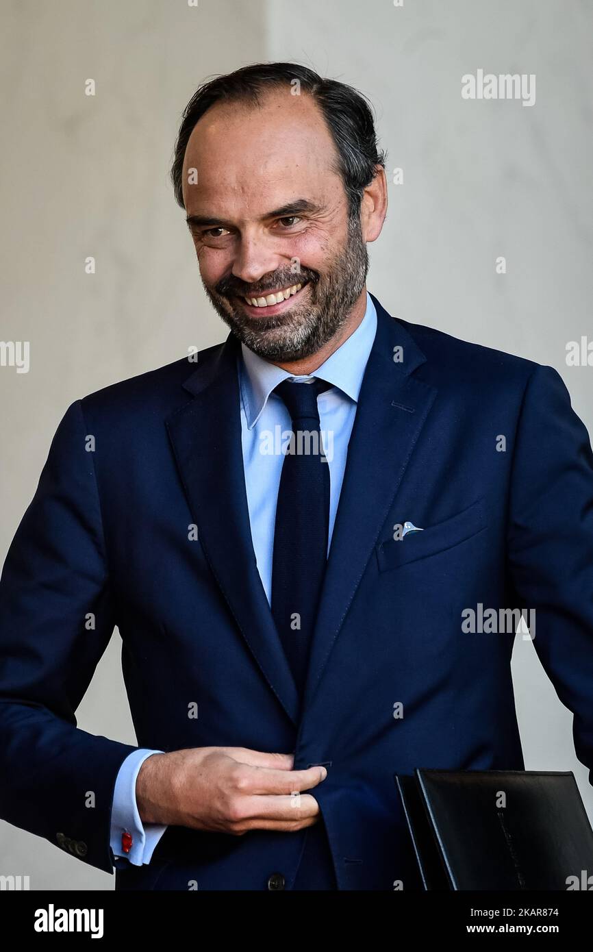Prime Minister Edouard Philippe leaves the Elysee presidential Palace ...